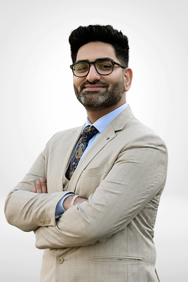 Ambesh Mahinia | Burlington | LAER Realty Partners