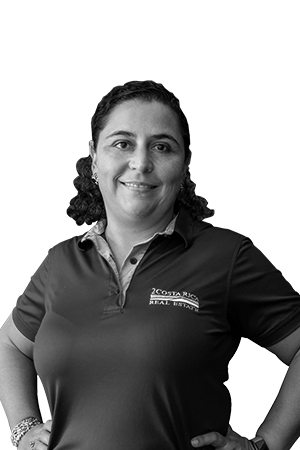 María Jiménez Bákit | Costa Rica Real Estate Agent