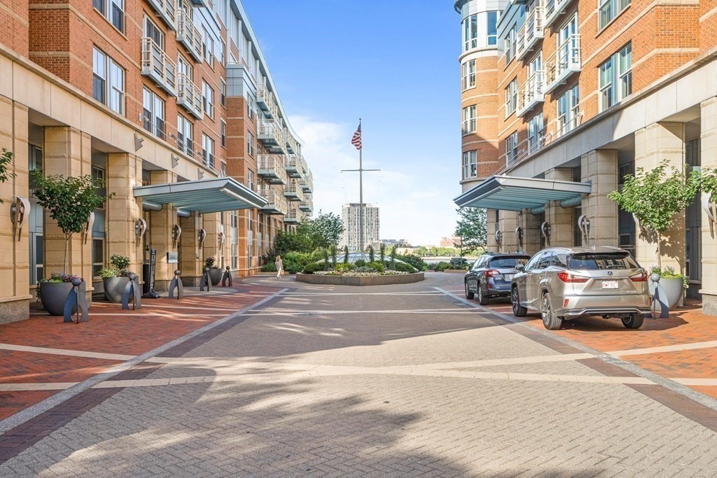 Battery Wharf Luxury Condos for Sale & Rent