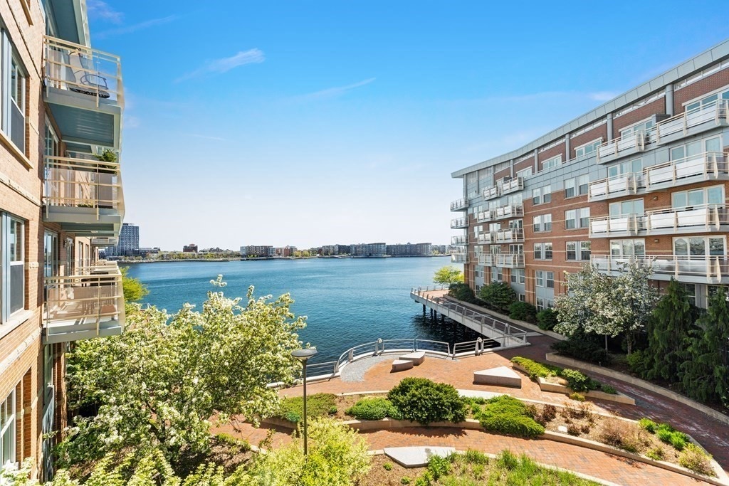 Battery Wharf Luxury Condos for Sale & Rent