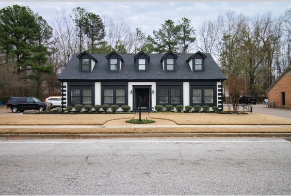 BenchMark Realtors LLC